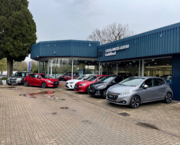 Car Dealerships Near Me | Local New & Used Car Dealer Showroom