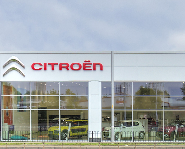 Car Dealerships Near Me | Local New & Used Car Dealer Showroom