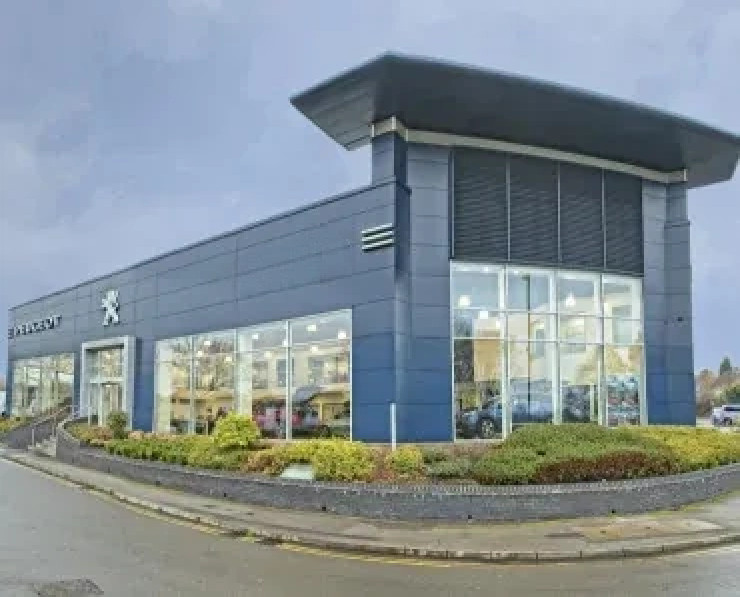 Car Dealerships Near Me | Local New & Used Car Dealer Showroom