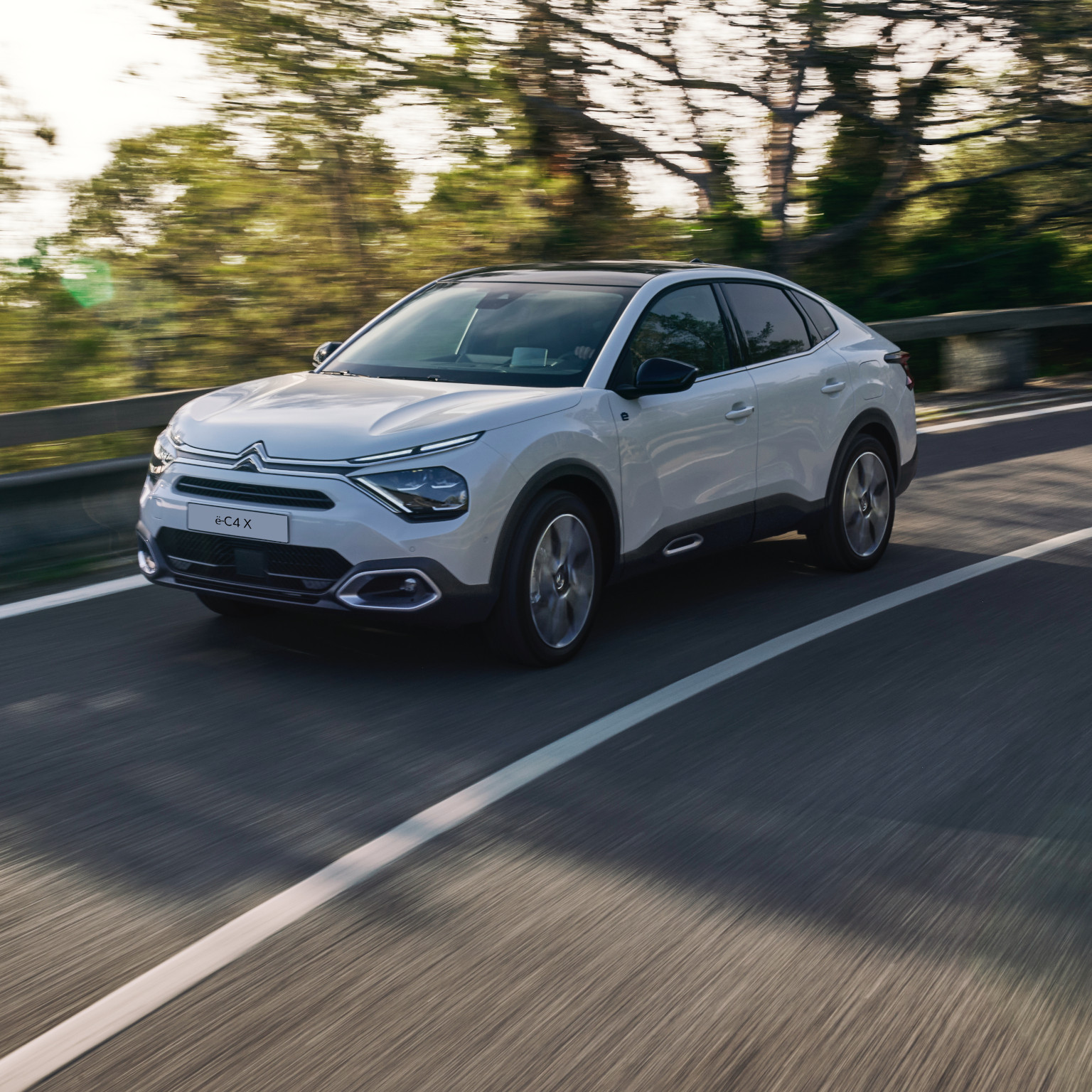 Citroën ë-C4 X | new ëC4 X Car Price, Range, Specs & Interior