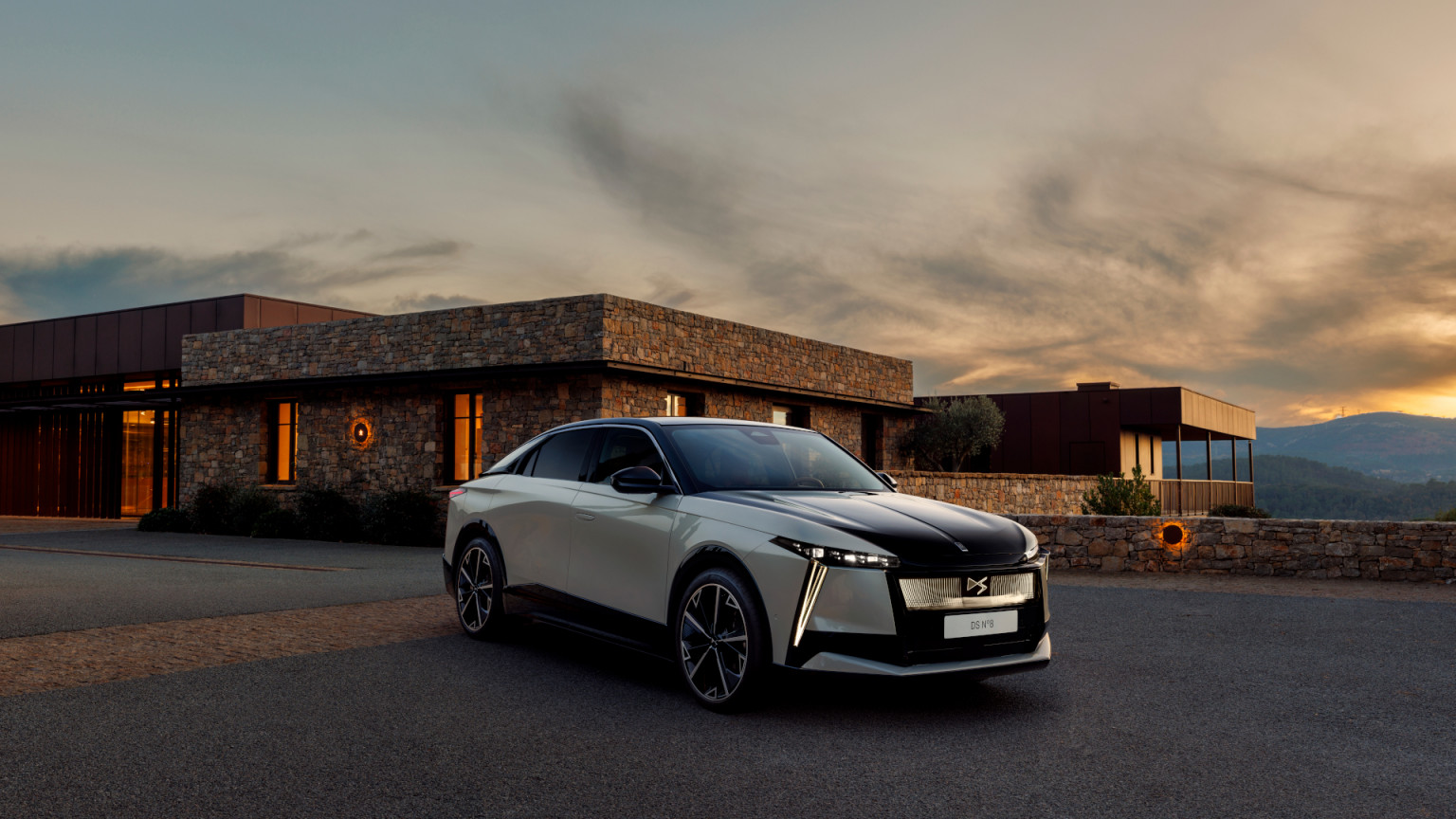 New DS N°8 for Sale | Price, Specs, Range & Finance