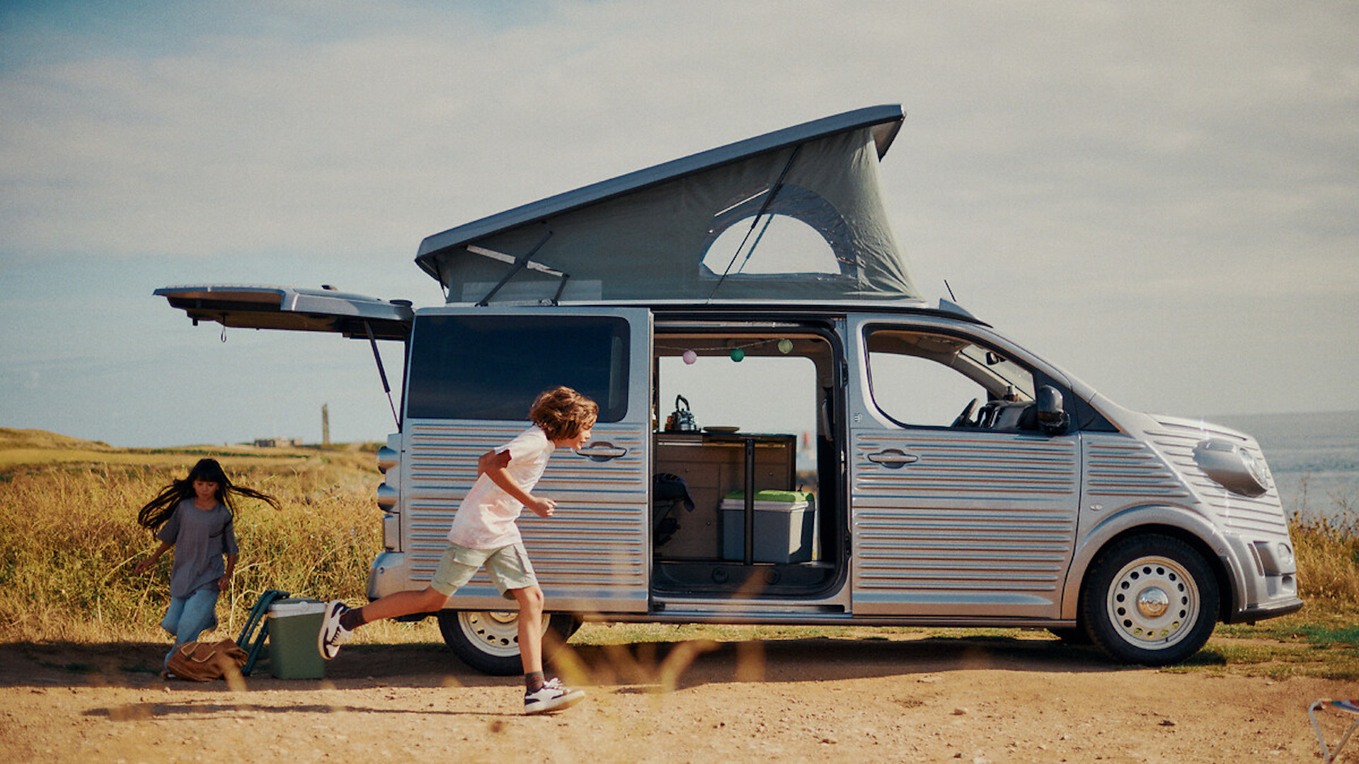 Citroen Unveils New 'Holidays' Campervan | Citroen Campervan Announcement
